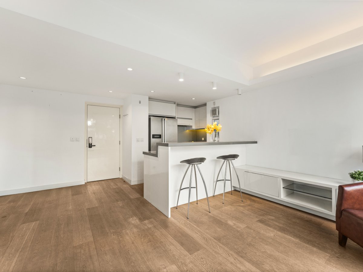 Wah Po Building - Hong Kong Property - Luxury Homes Real Est