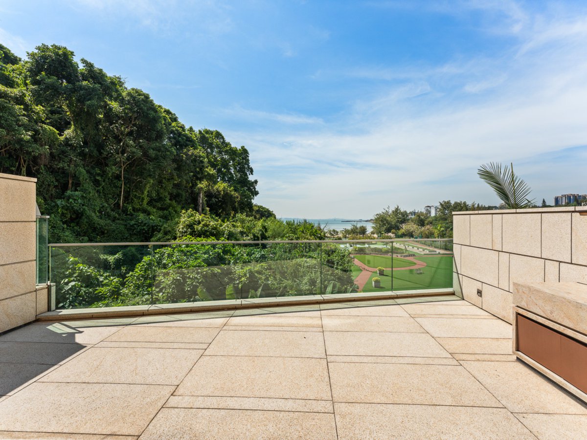 Seaside Castle - Hong Kong Property - Luxury Homes Real Esta