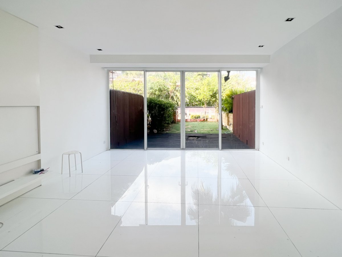 Stanley Court - Hong Kong Property - Luxury Homes Real Estat