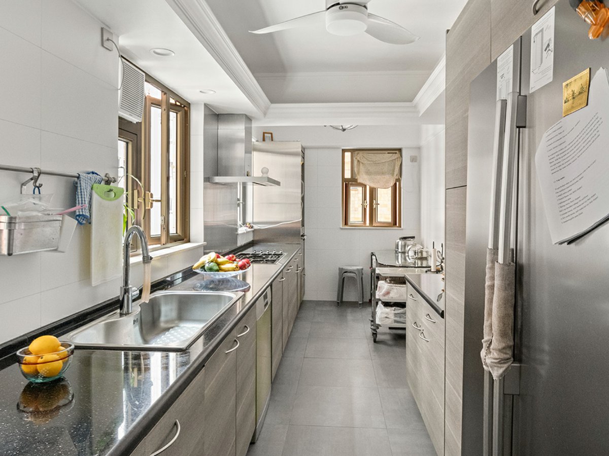 Hong Kong Garden - Hong Kong Property - Luxury Homes Real Es