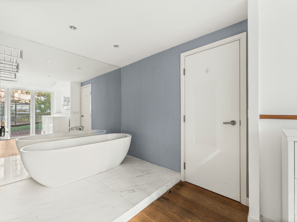 Wah Po Building - Hong Kong Property - Luxury Homes Real Est